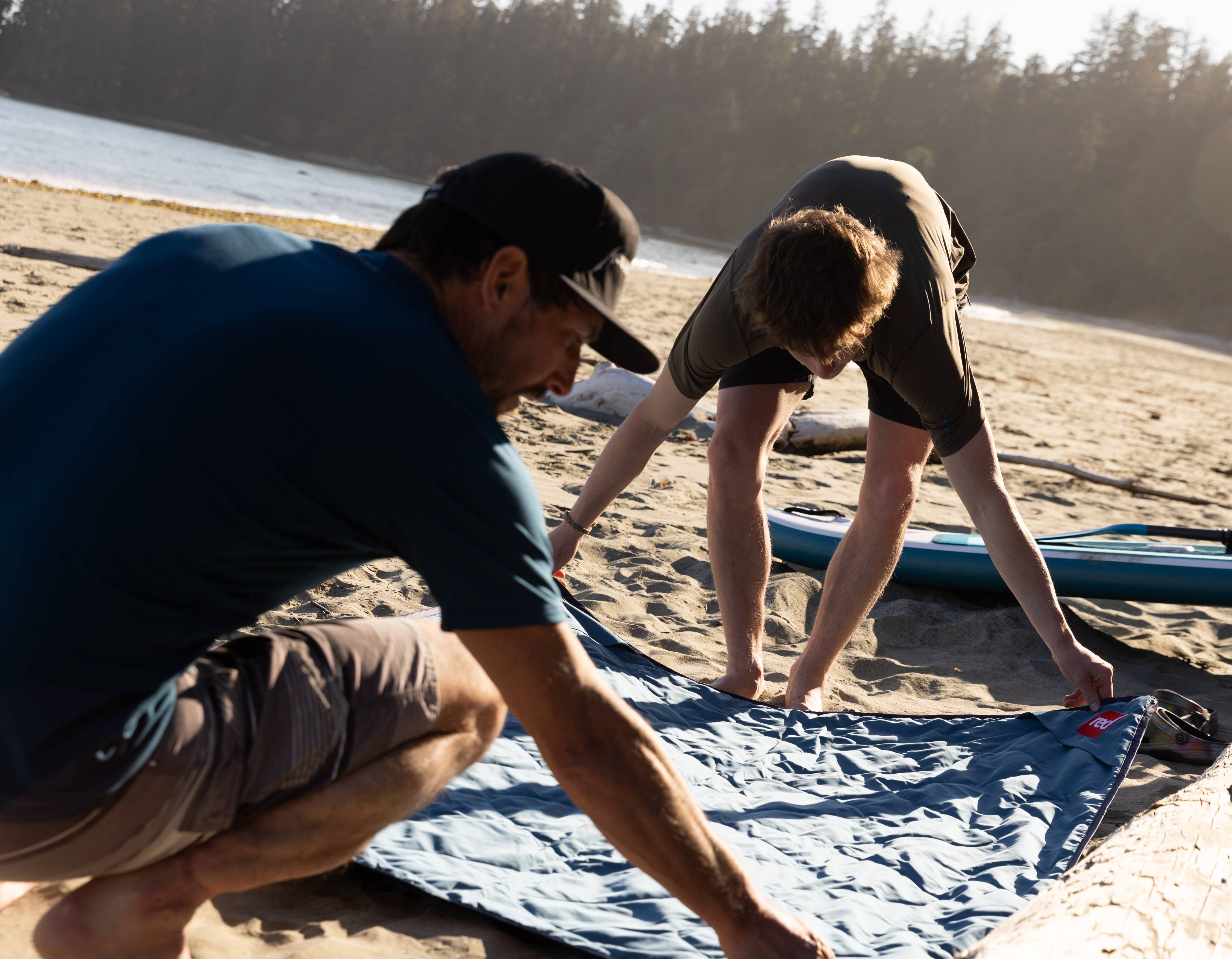 Outdoor Blanket or Sit Mat - Which Is Right For Your Next Adventure ...
